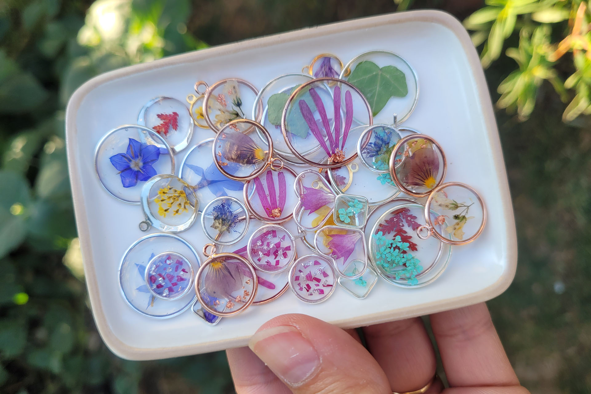 A la découverte des secrets de fabrication d'un bijou floral - L.Créative